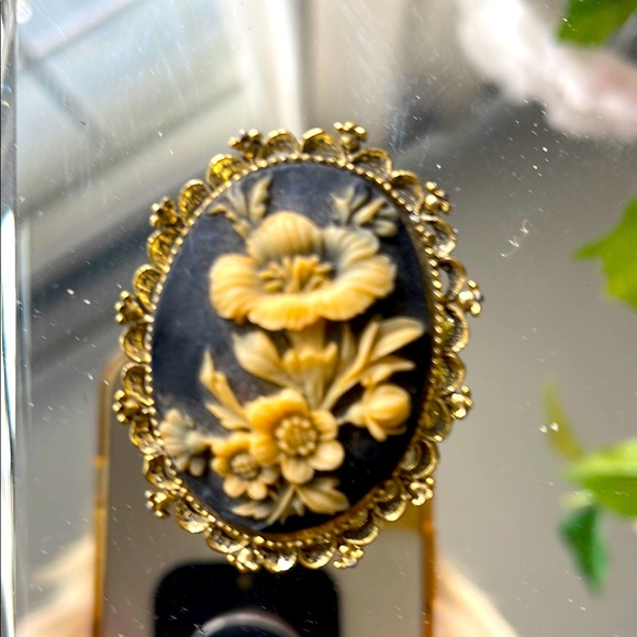 Jewelry | Vintage Floral Cameo Broochpendant Gerris Vintage | Poshmark